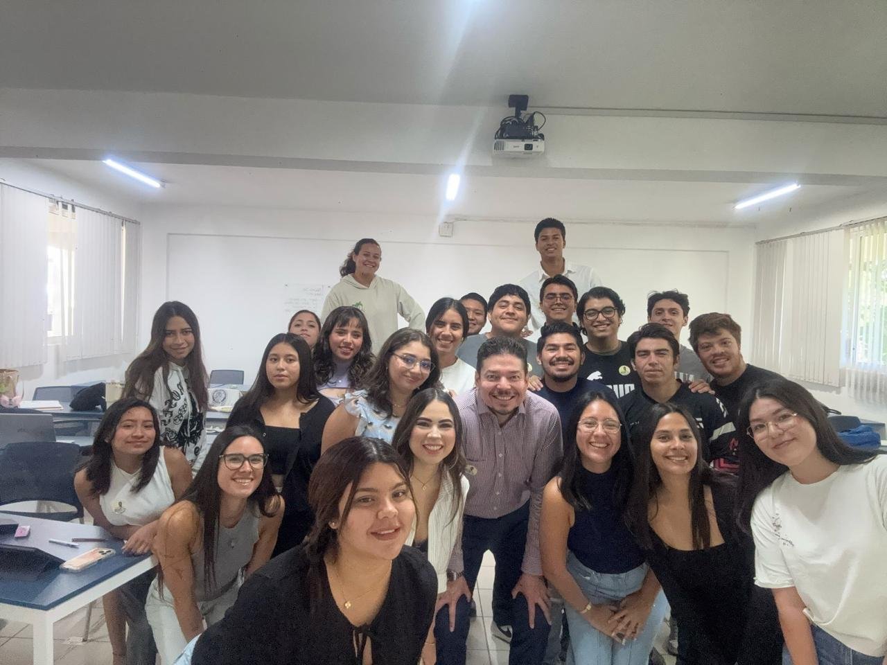 Héctor Capetillo, el juez que enseña con vocación y defiende su lugar ...